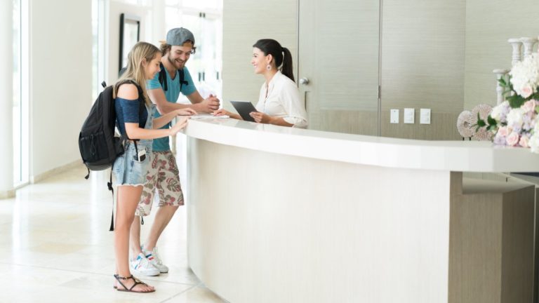 Self Check-In e obblighi di legge: cosa sapere per Hotel, B&B e Affitti ...